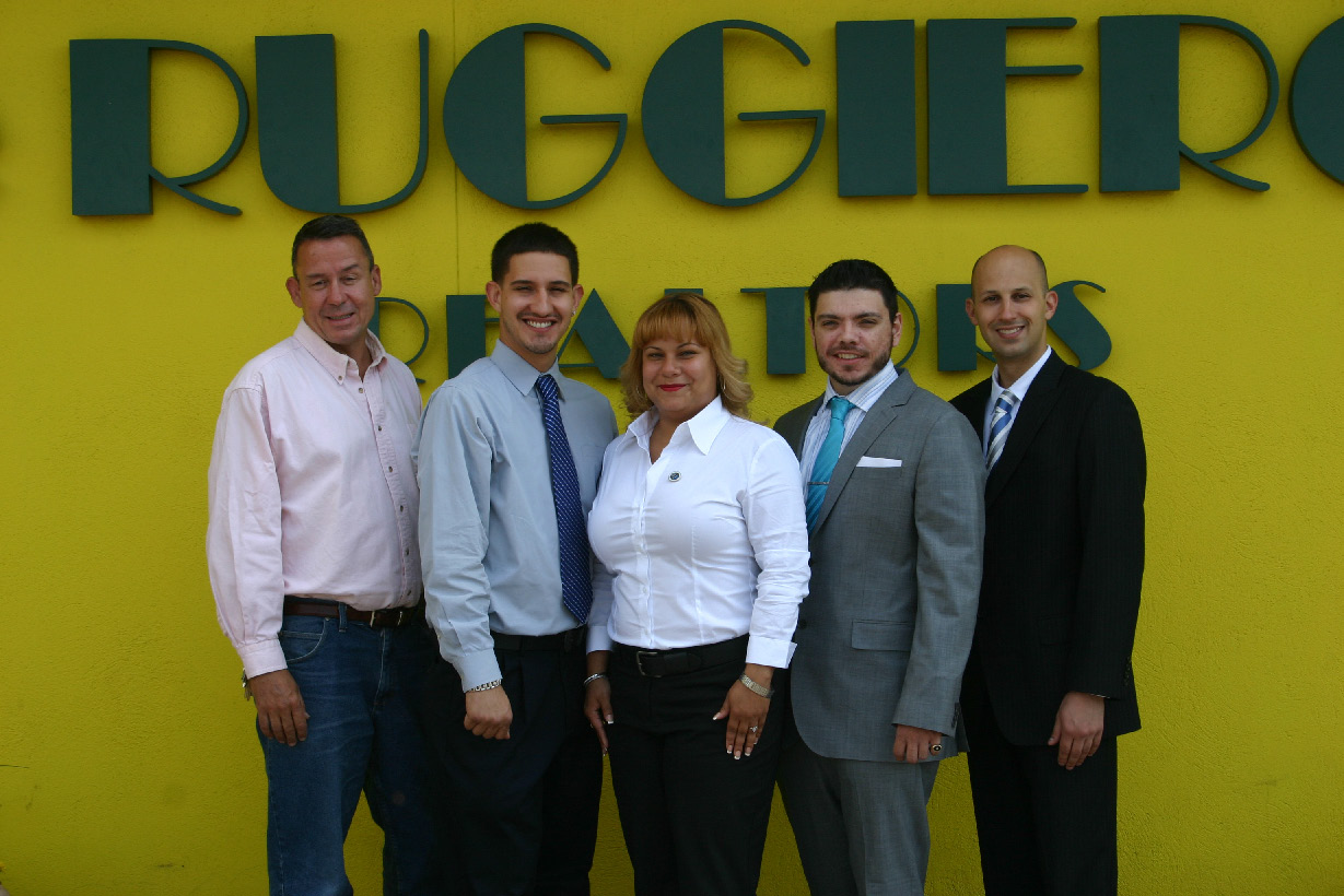 Robert De Ruggiero, Inc. hires new sales associates : NYREJ