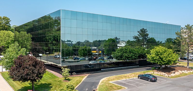 Simone Development Companies acquires 133,768 s/f office building ...