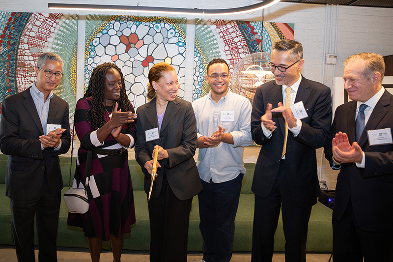 Empire State Development opens $9 million biotech incubator - Harlem ...
