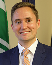 Fifth Avenue Assn. names Pincar president : NYREJ